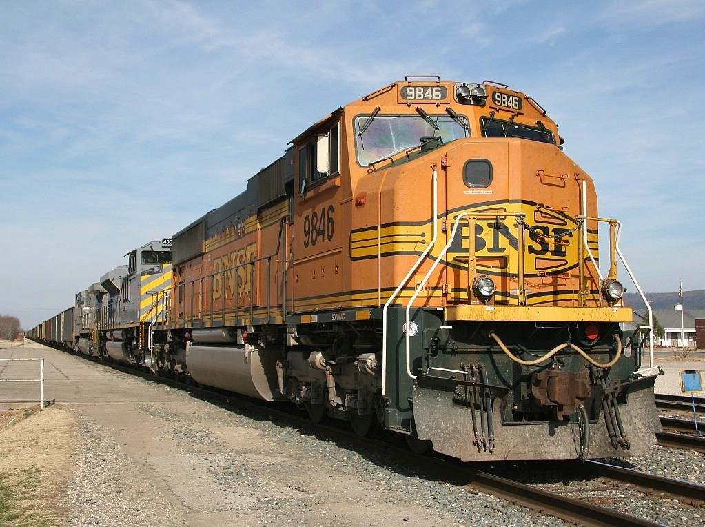 BNSF)9846
